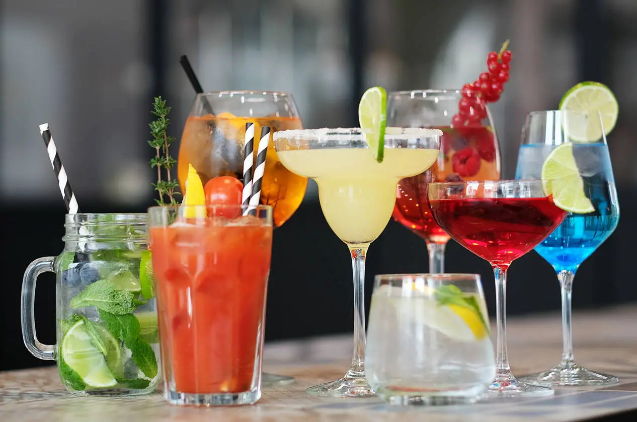 Bevanda alcolica che possiede un titolo alcolometrico minimo del 15 %